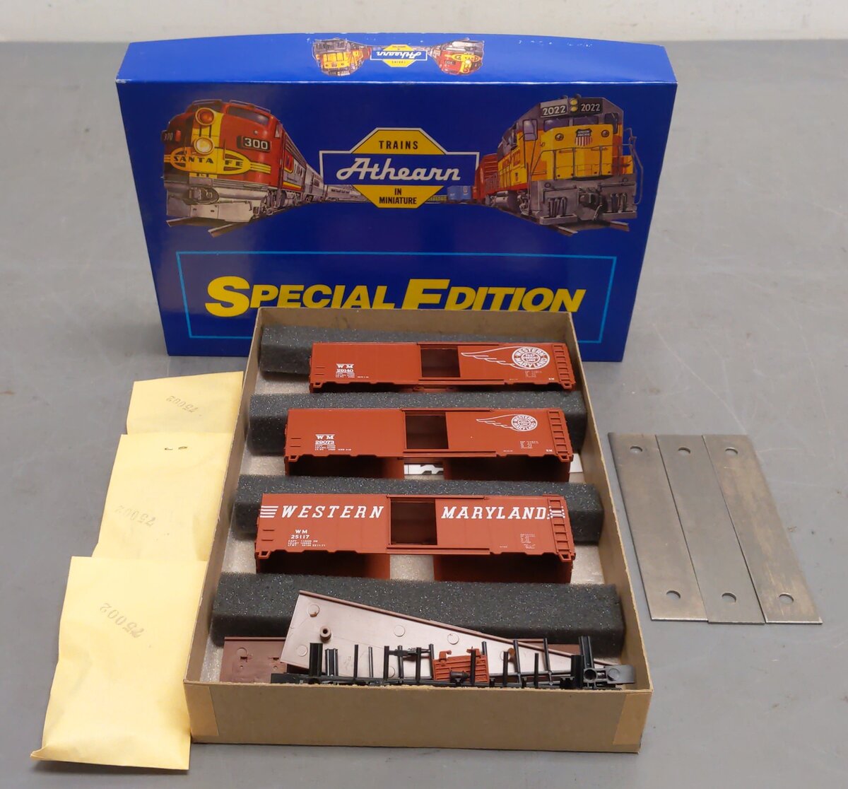 Athearn 2310 HO Western Maryland Special Edition 40' Boxcar Kit (Set o – Trainz