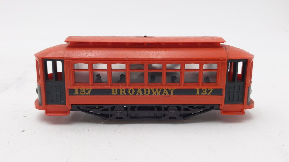 Tyco 214G HO Scale Broadway Trolley Car #137 EX – Trainz