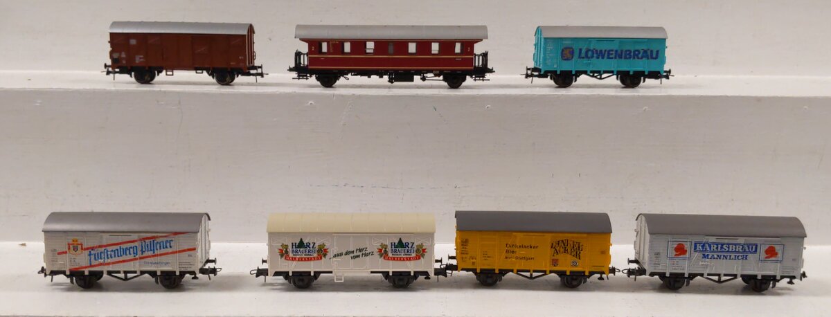 Roco HO Scale Assorted Freight Cars [5] EX – Trainz