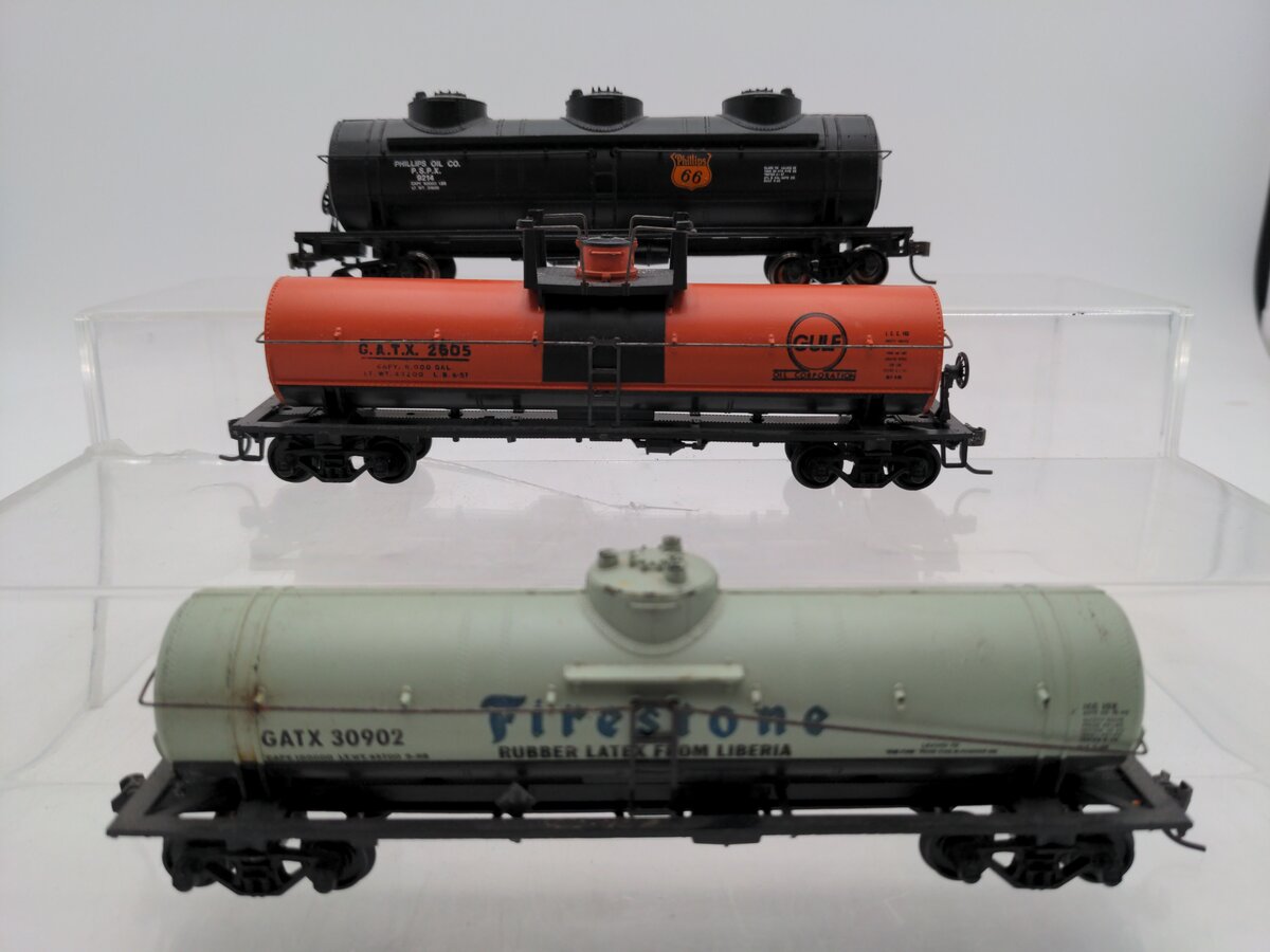 Bachmann, And Other HO Scale Assorted Tank Cars [3] VG – Trainz