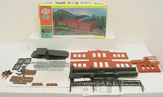 Con-Cor 802 HO Scale Heljan Steam Locomotive Roundhouse Building Kit ...