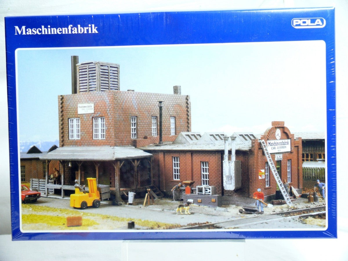 Pola 11811 HO Scale Machine Factory Building Kit – Trainz