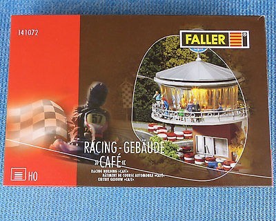 Faller 141072 HO Racing Café Building Kit – Trainz