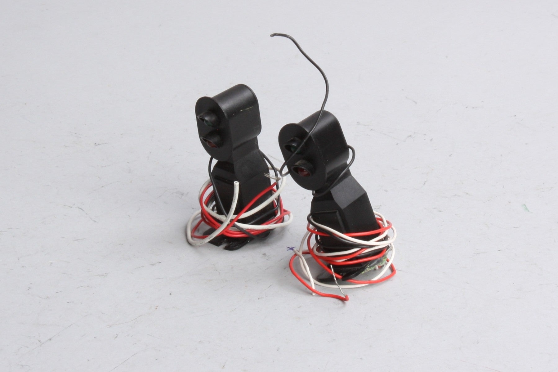 Z-Stuff DZ-1011 O Block Signal Detector (Set of 2) – Trainz