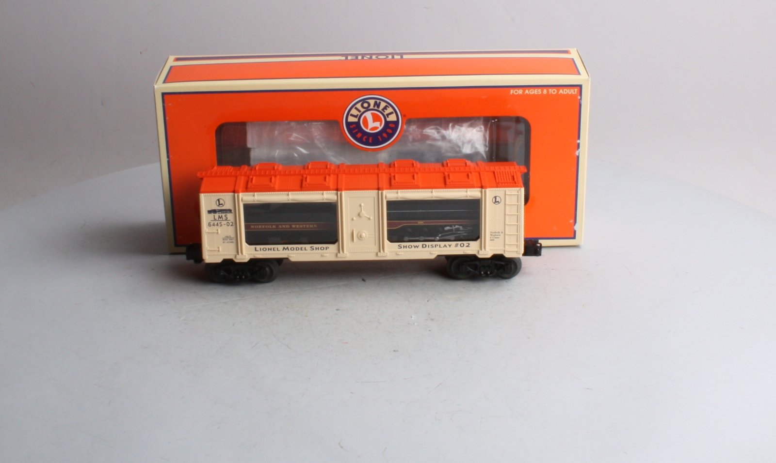 Lionel 6-19675 Lionel Model Shop Display Car with N&W J Class 600 Loco ...