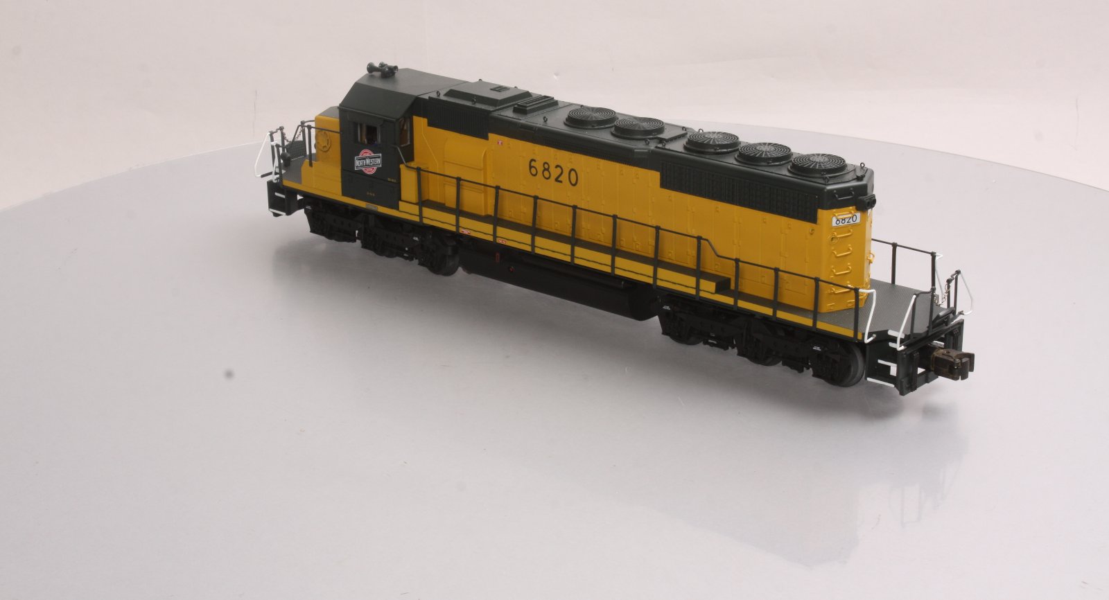 Lionel 6-34788 CNW Legacy Scale SD40-2 Diesel Locomotive #6820 – Trainz
