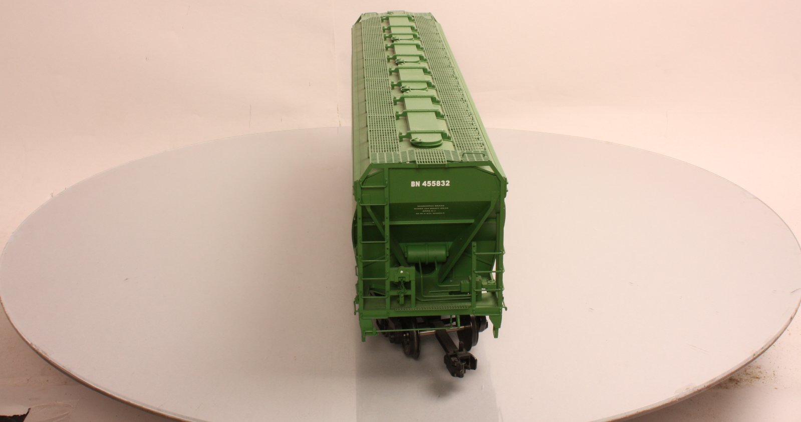 USA Trains R14110 G Gauge BN 4 Bay Center Flow Hopper #455832 (Metal W ...