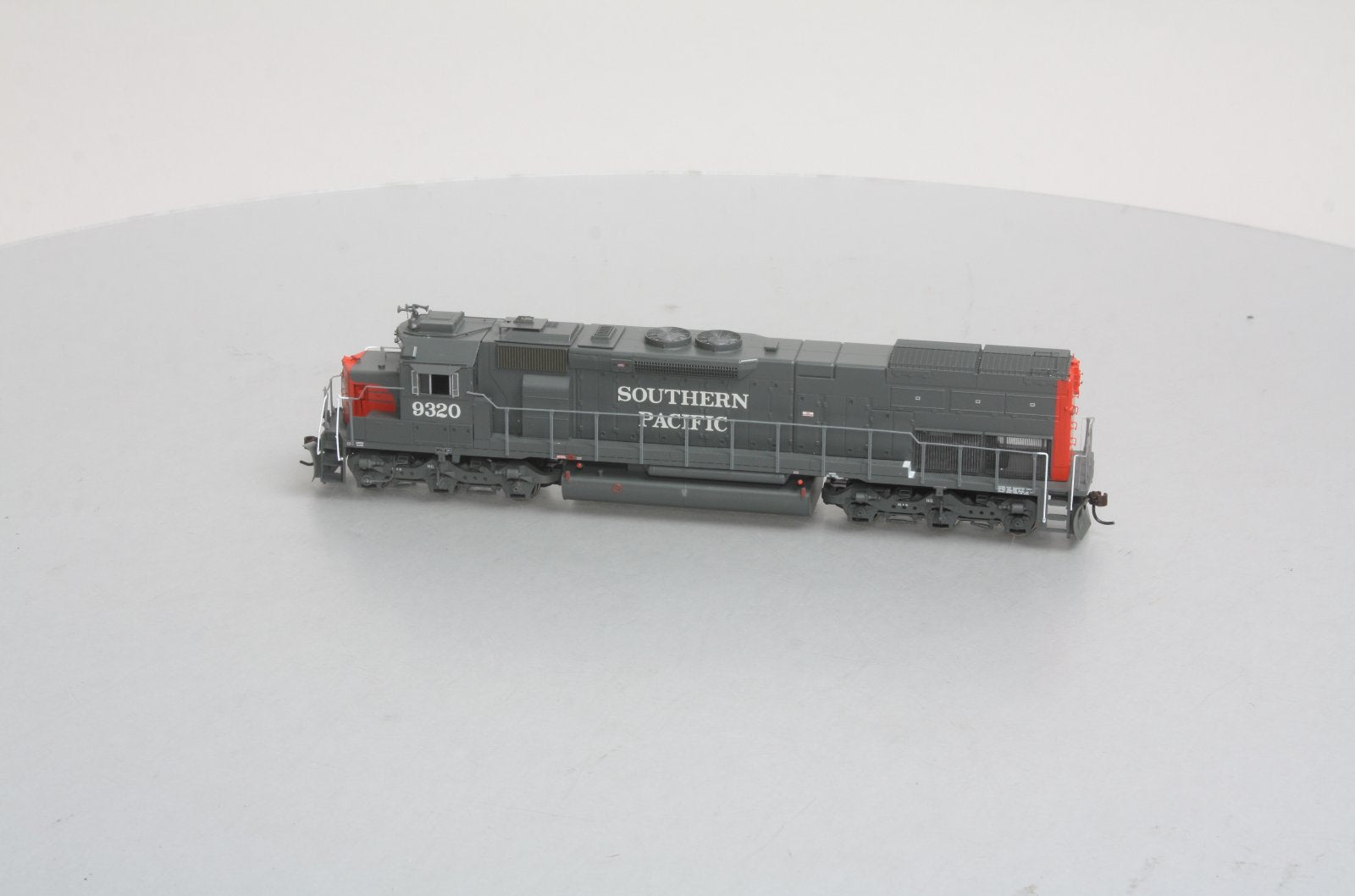Athearn 88753 HO Scale Southern Pacific SD45T-2 Diesel Locomotive – Trainz