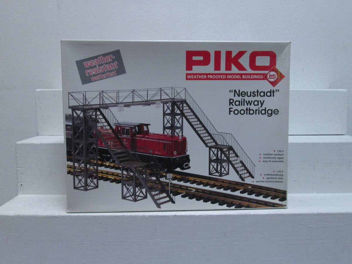 Piko 62032 "Neustadt" Railway Footbridge Kit – Trainz