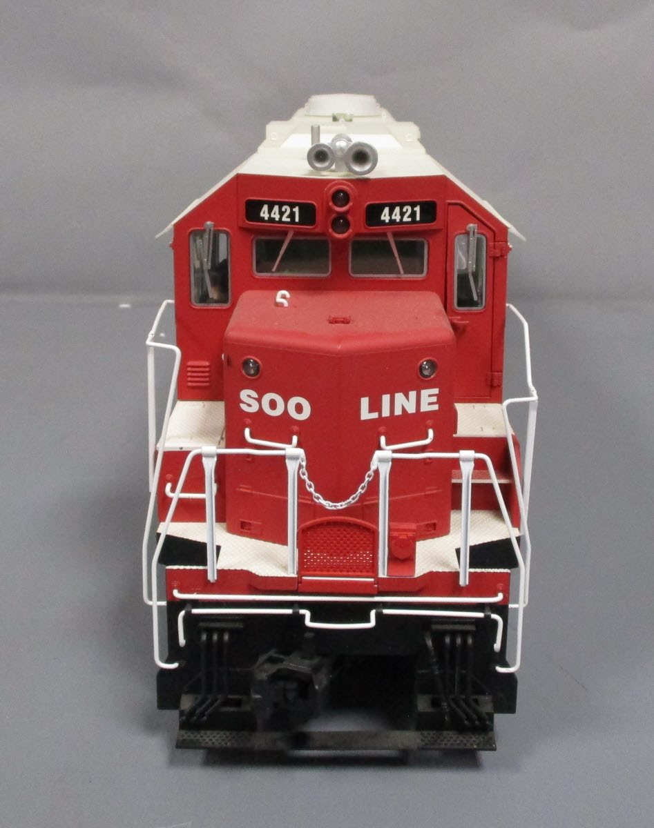 USA Trains 22215 G Soo Line GP38-2 Powered Diesel Locomotive #4420 – Trainz