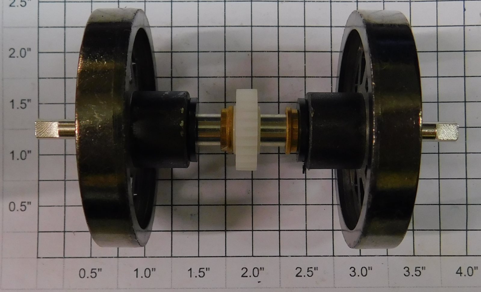 LGB 9000X-4 46mm Black Loco Geared Wheel Set with Extended Keyed Axles ...