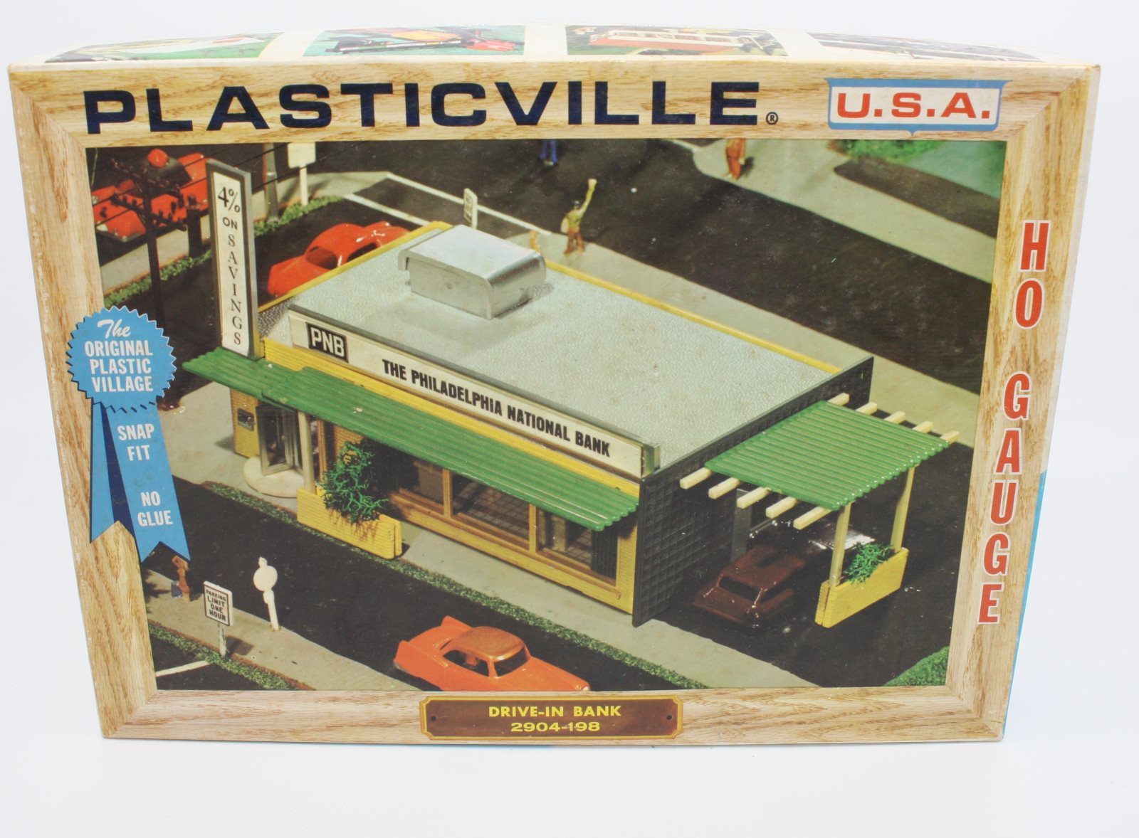 Bachmann 2904-198 HO Plasticville, U.S.A. Drive-In Bank Building Kit ...