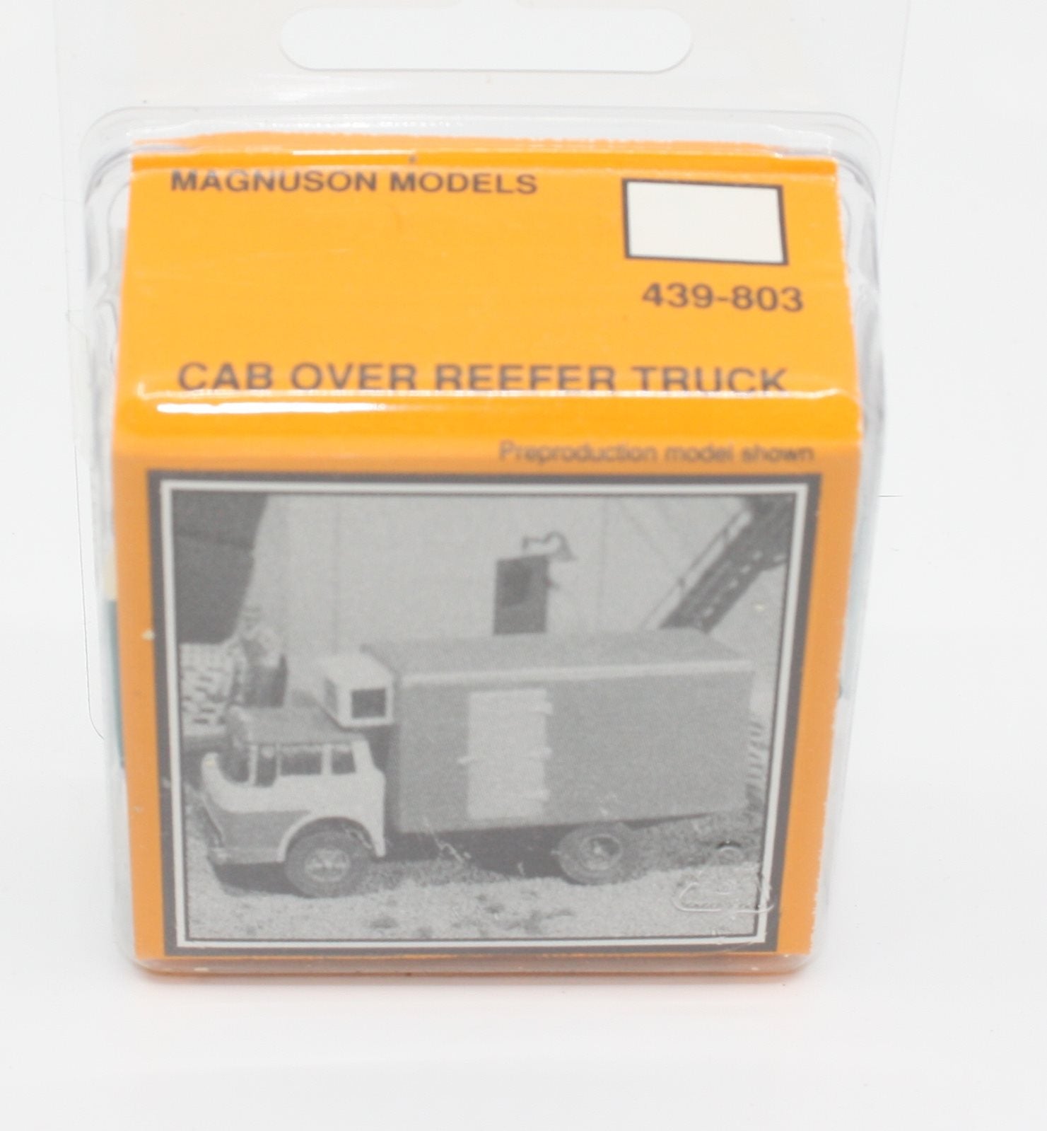 Magnuson Models 439-803 N Scale Cab Over Reefer Truck Kit – Trainz