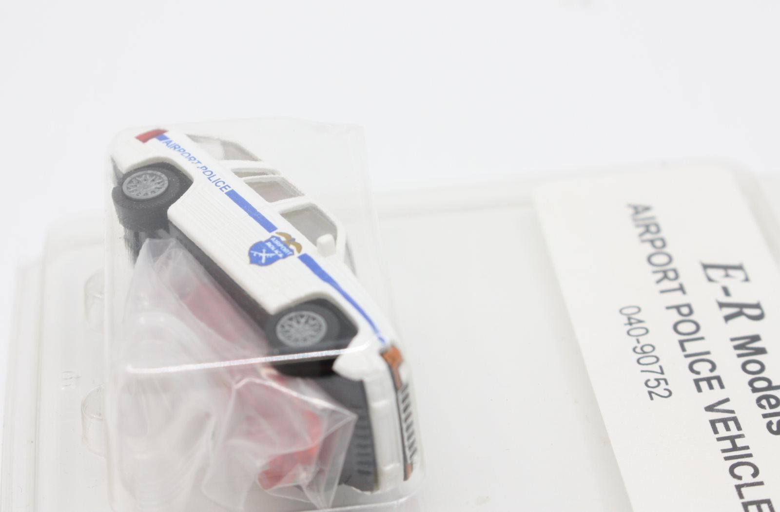 E-R Models 040-90752 HO Airport Police Vehicle – Trainz