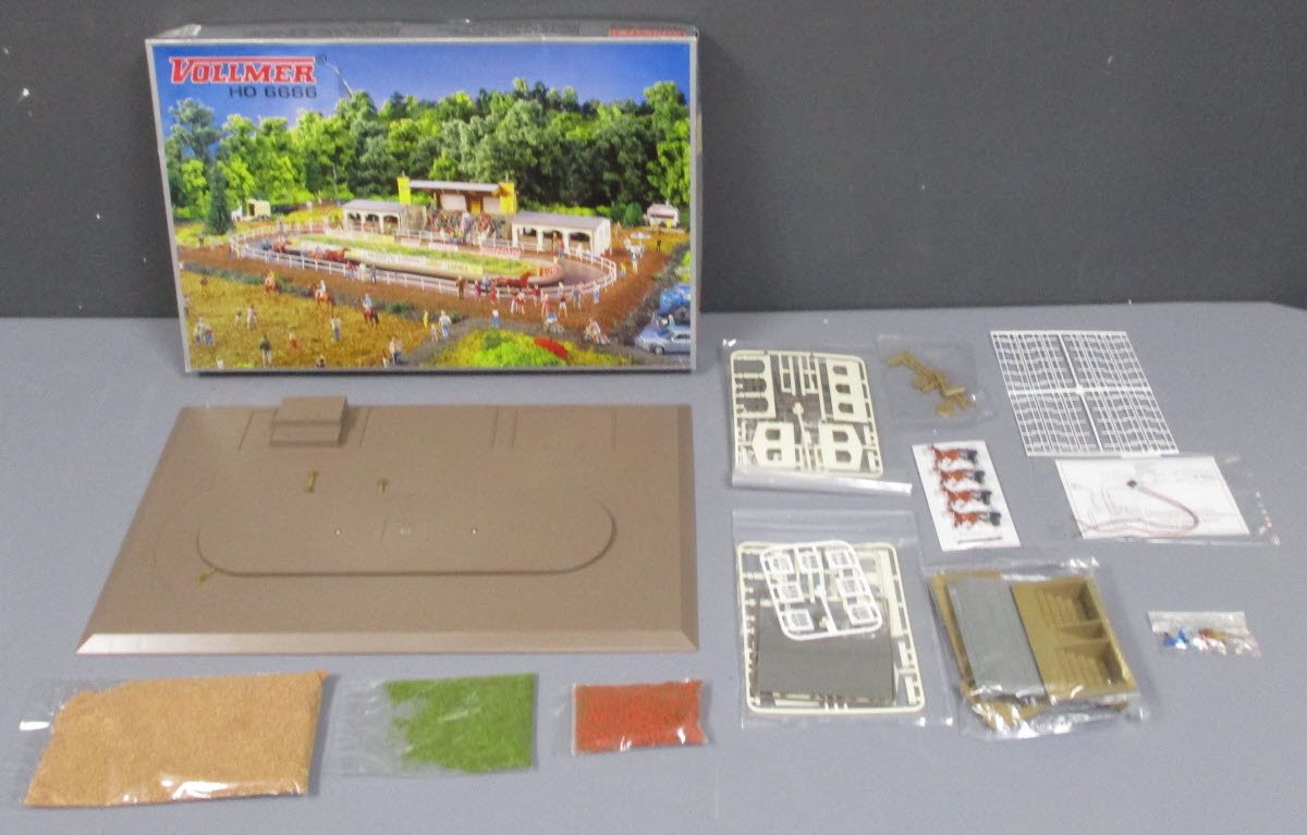 Vollmer 6666 HO Horse Race Track Building Kit – Trainz