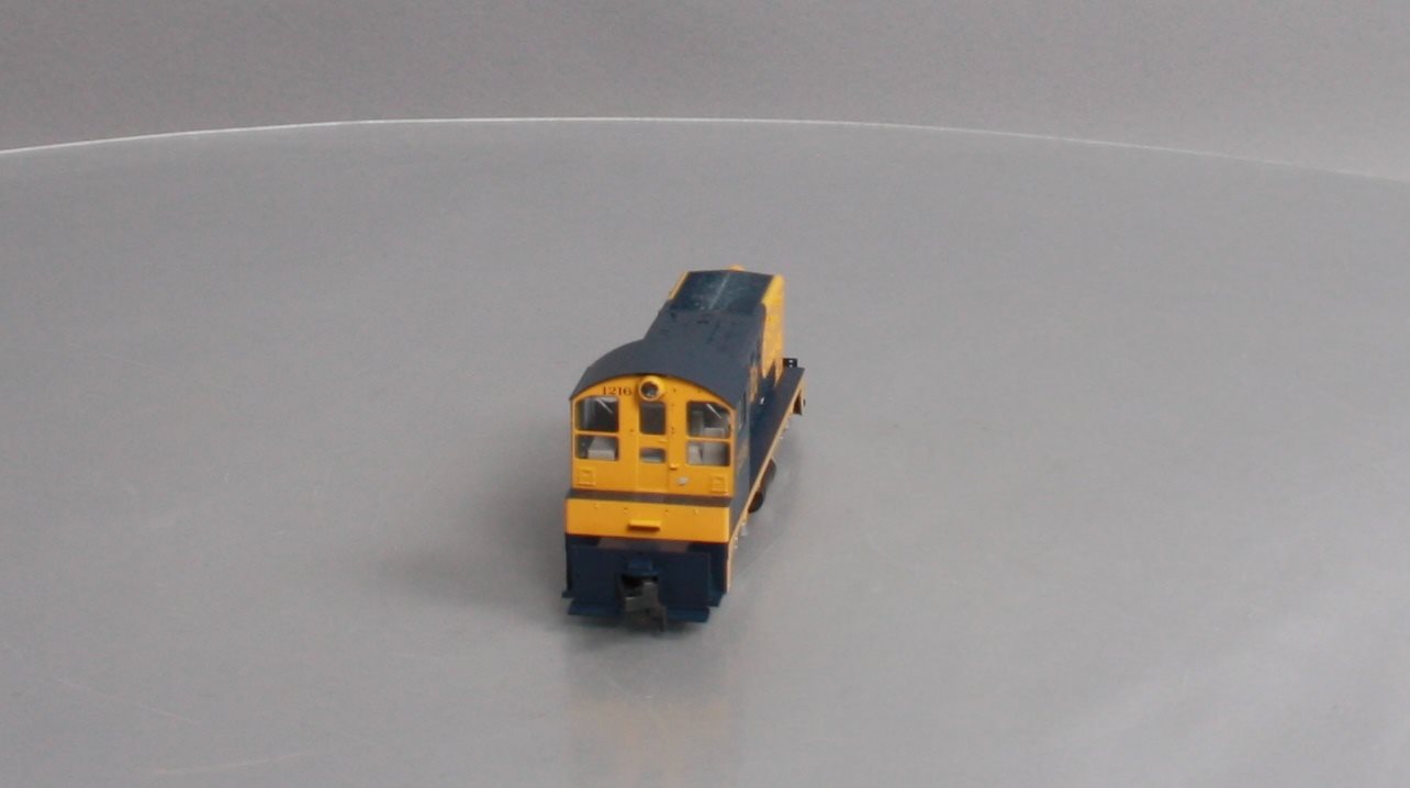 Kato 37-111 HO Scale AT&SF EMD NW-2 Diesel Switcher #1216 – Trainz