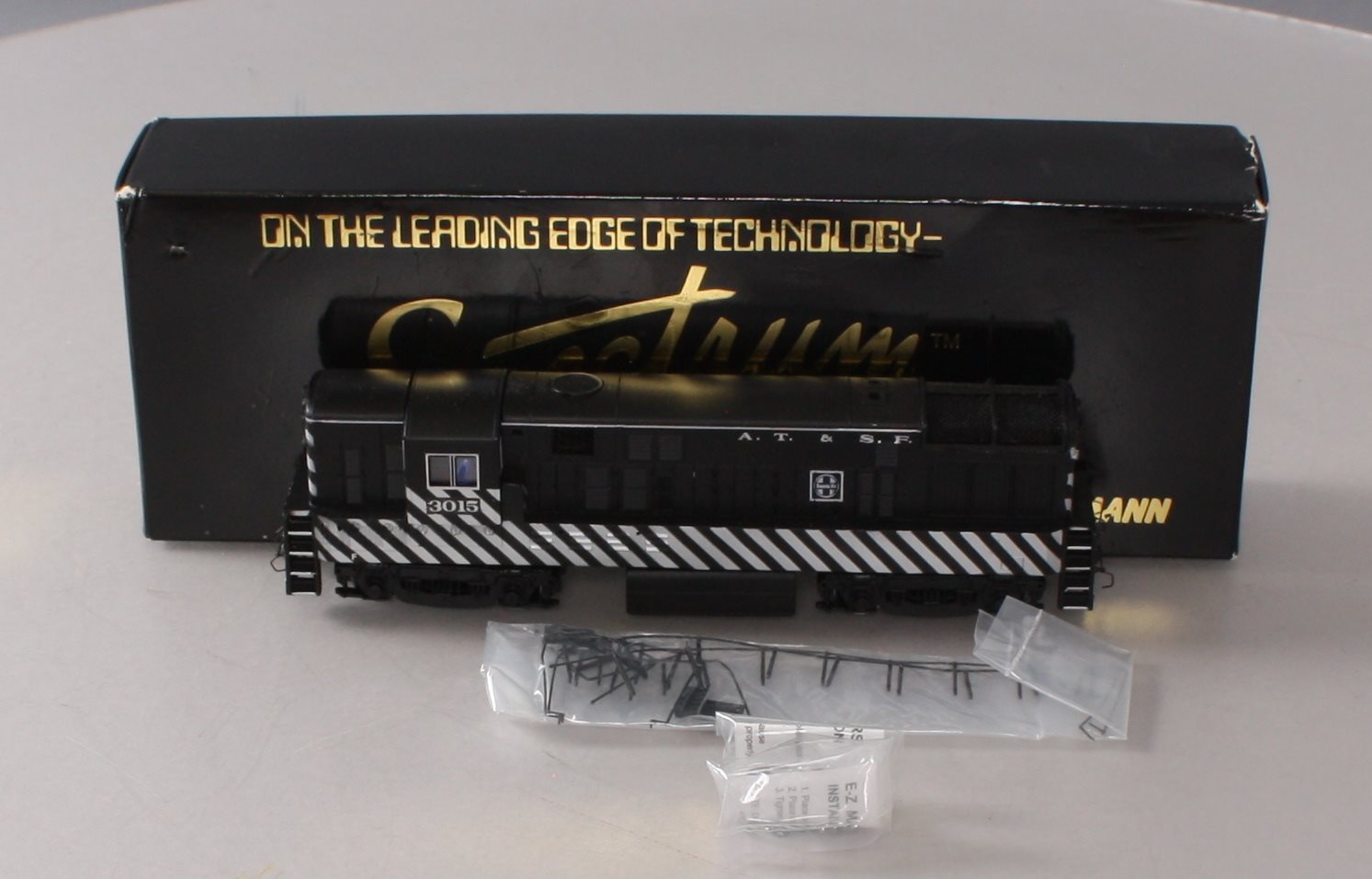 Bachmann Spectrum 81220 HO SF FM HI6-44 Baby Trainmaster Diesel Locomo ...