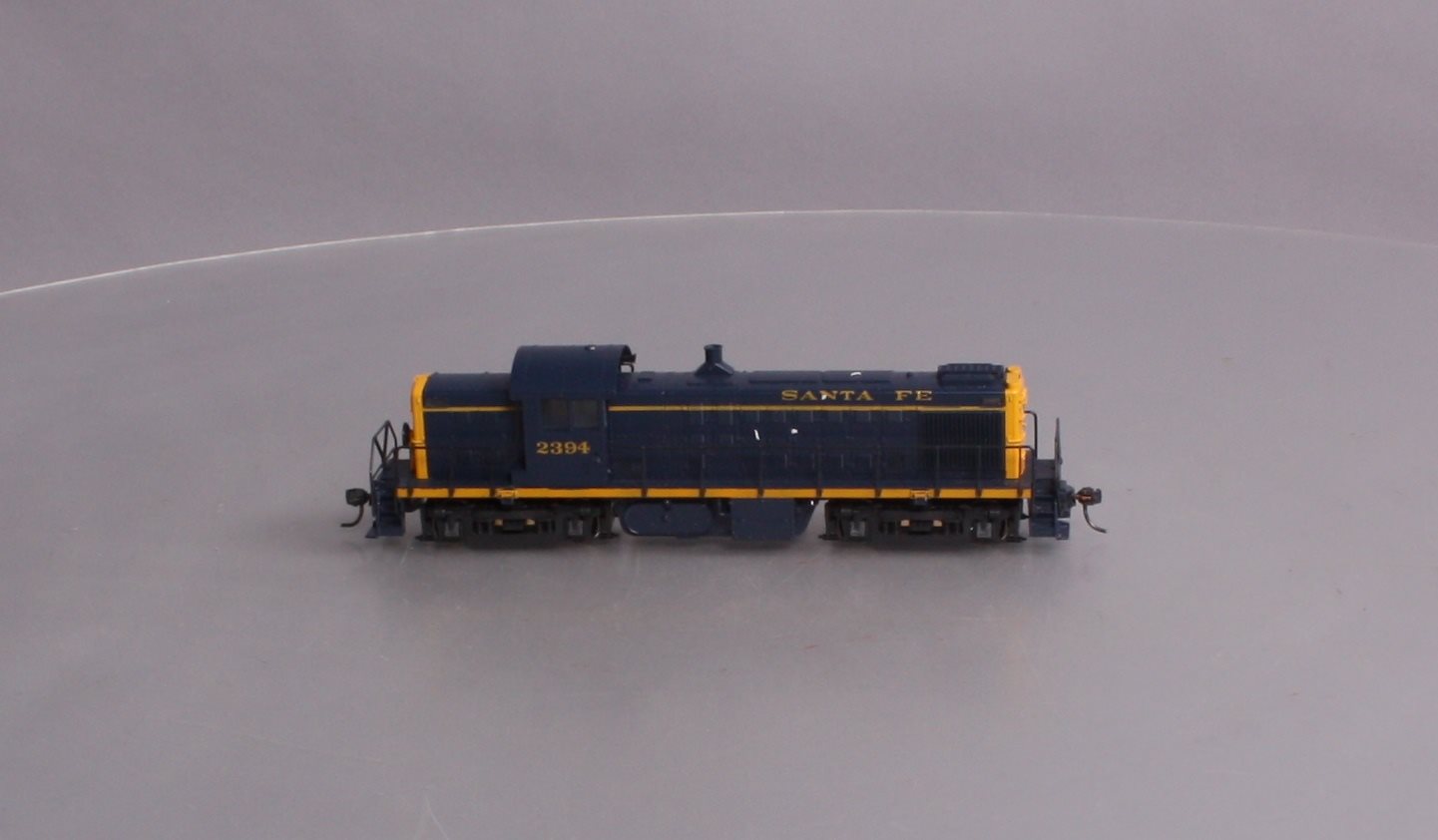 Atlas 8104 HO Santa Fe RS-1 Diesel Engine #2394 – Trainz