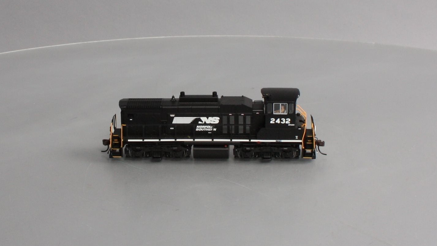Atlas 10011054 HO Scale NS EMD MP15DC Diesel Locomotive #2432 wSound & – Trainz