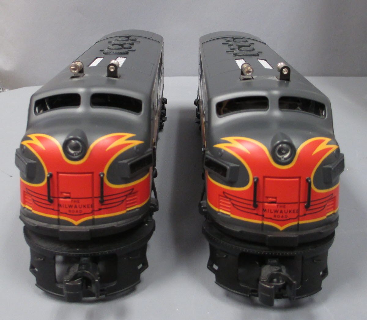 Williams 20188 Milwaukee Road F3 Diesel Locomotive AA Set – Trainz