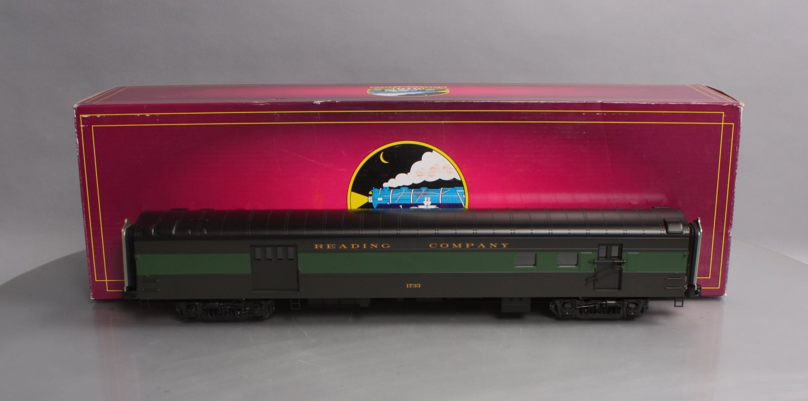 MTH 20-68266 O Reading 70' Streamlined RPO Passenger Car (Smooth Sided ...