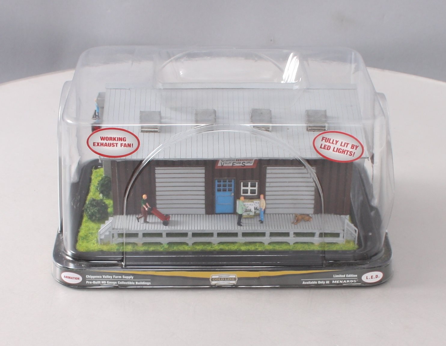 Menards 279-5005 HO Scale Chippewa Valley Farm Supply Pre-Built Buildi ...