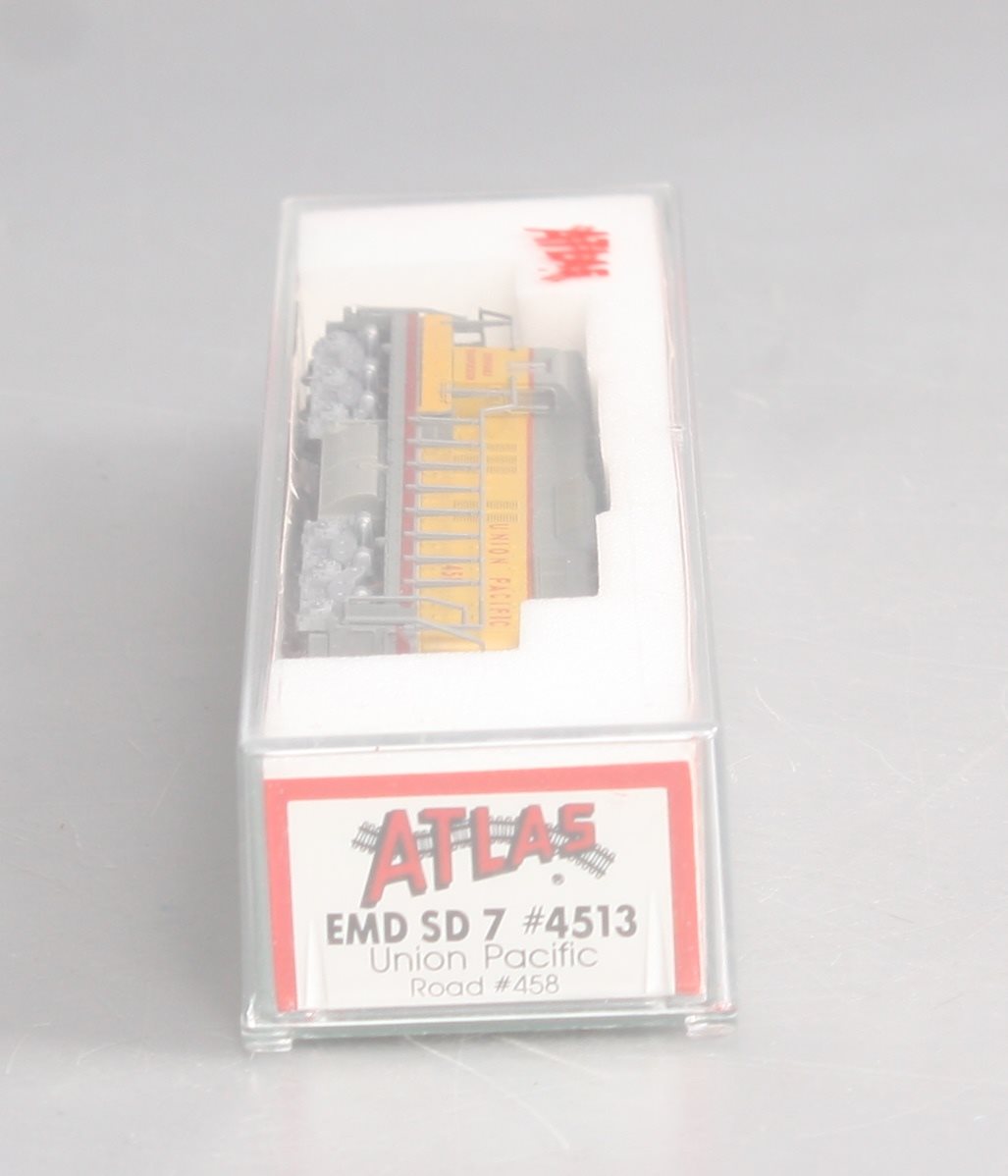 Atlas 4513 N Scale Union Pacific EMD SD7 Diesel Locomotive #458 – Trainz