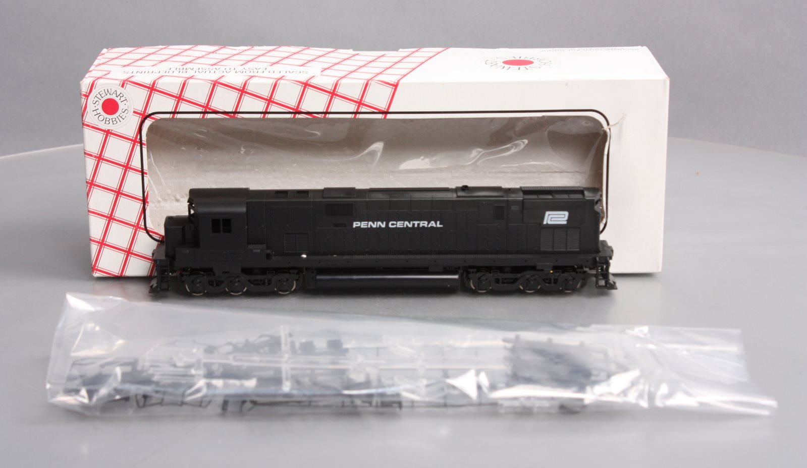Stewart 6212 HO Scale Penn Central Alco Century 628 Diesel Locomotive ...