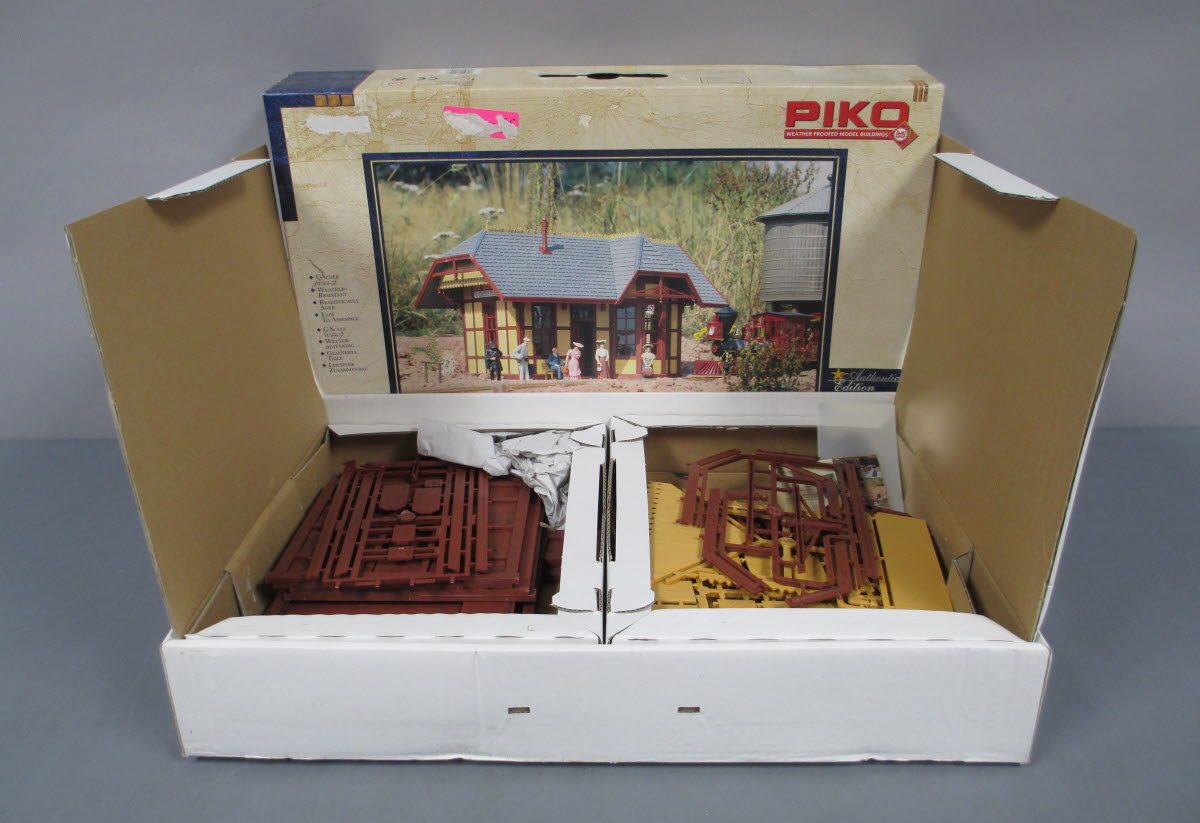 Piko 62209 G Scale Station Grizzly Flats Building Kit – Trainz