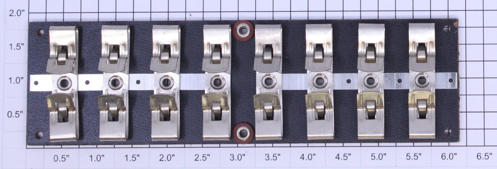 Acme 416 8-Position Fahnestock Nickel Wire Terminal Panel – Trainz