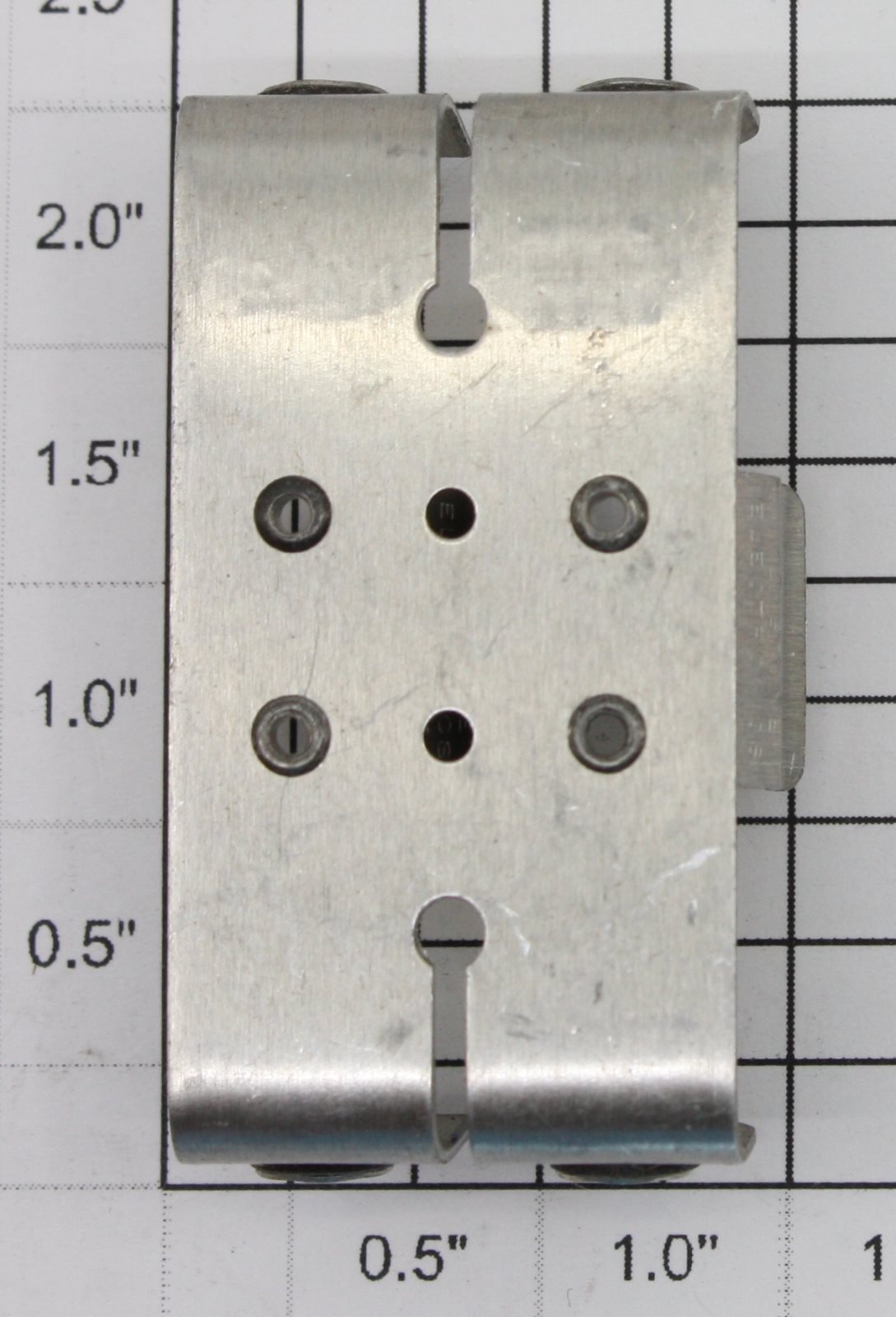 Keystone Model Works 534-140 "AA" Battery Holder – Trainz