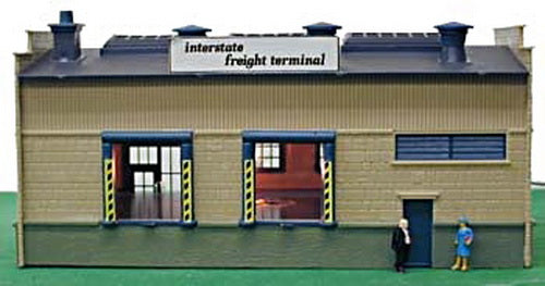 Model Power 574 HO Scale Built-up Interstate Freight Terminal – Trainz