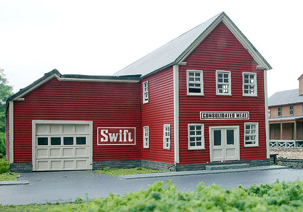 Branchline Trains 682 HO Scale Meat Packing Plant Kit – Trainz