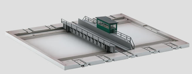Marklin 72941 HO Transfer Table w/M Track Connections – Trainz