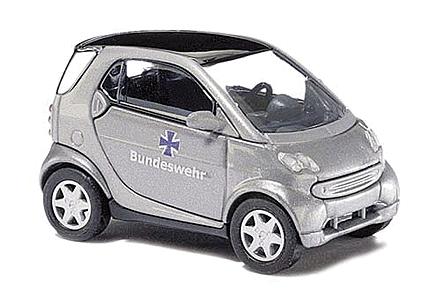 Busch 48949 HO 1:87 Smart Fortwo City Coupe Bundeswh – Trainz