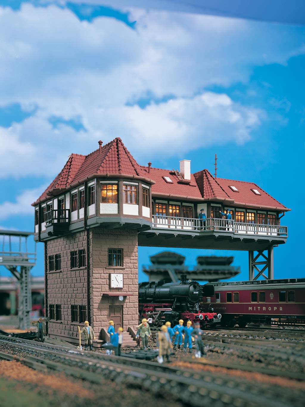Vollmer 5735 HO Scale Signal Box Building Kit – Trainz