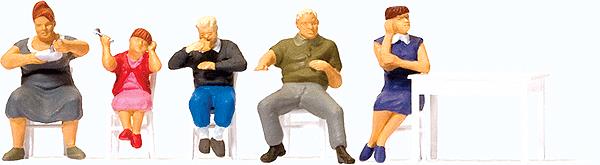 Preiser 10577 HO Seated Diners Figures with Table & Chair (Set of 5 ...