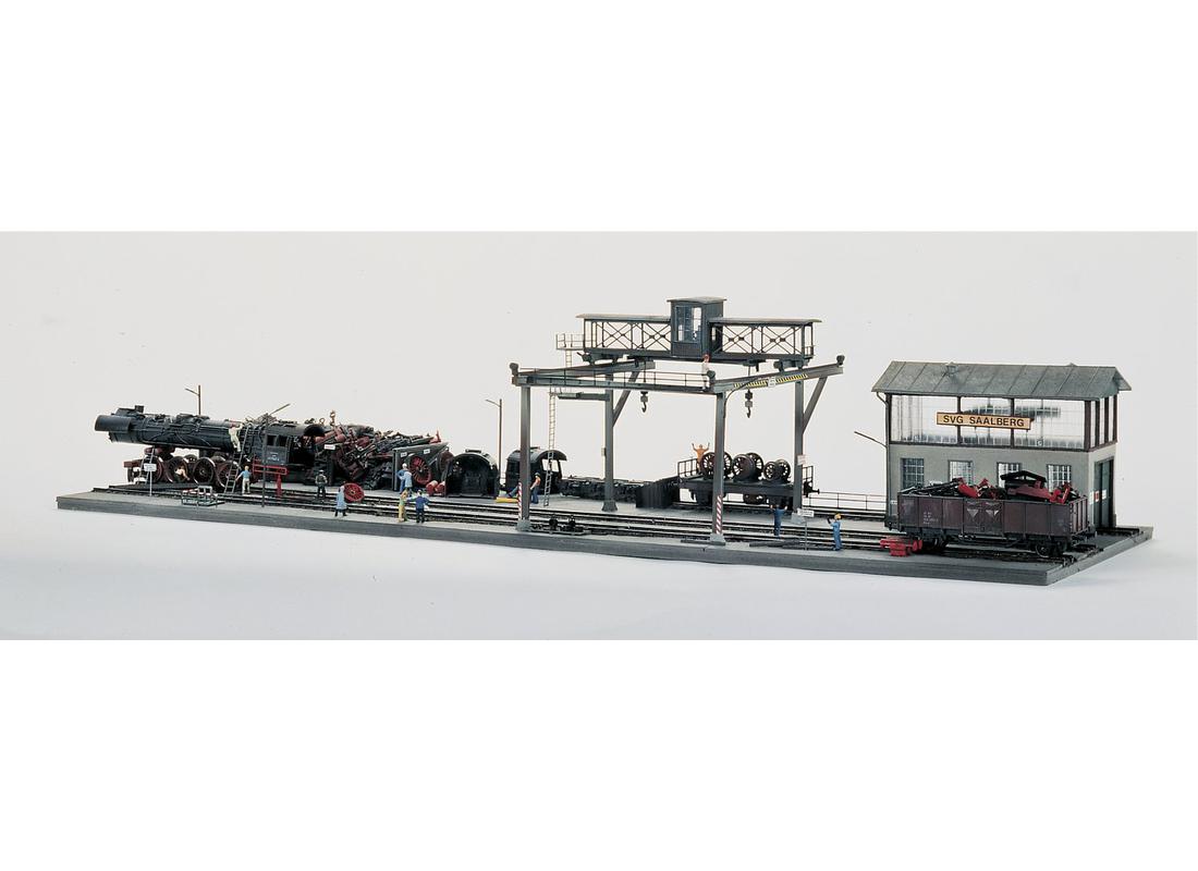 Piko 61103 HO Locomotive Scrap Yard Building Kit – Trainz