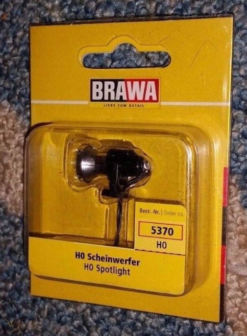 Brawa 5370 HO Scale Spotlight – Trainz