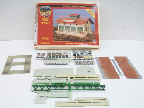 Ertl 4782 HO Farm Fresh Warehouse Kit – Trainz