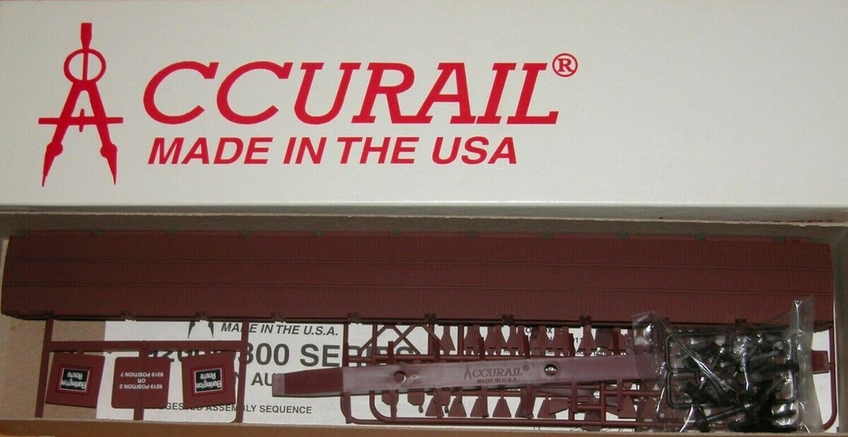 Accurail 9319 HO Burlington Tri-Level 89'' Open Auto Rack Kit – Trainz