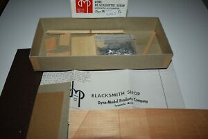Dyna-Model 302 HO Blacksmith Shop Model Building Kit – Trainz