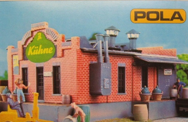 Pola 813 HO Pickle Factory Building Kit – Trainz