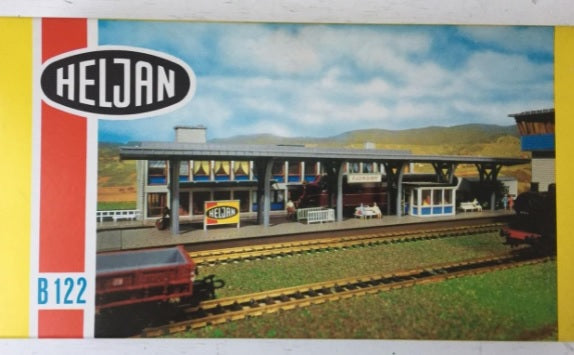 Heljan B122 HO Train Platform Building Kit – Trainz