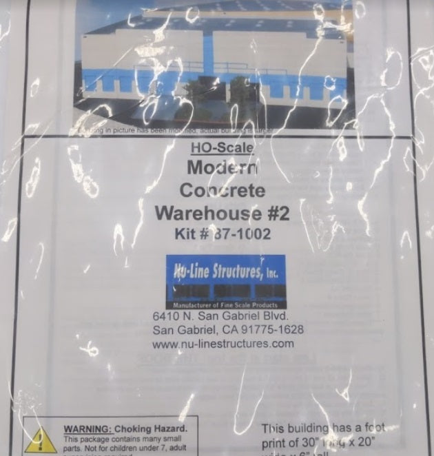 Nu-Line Structures, 87-1002 HO Modern Concrete Warehouse #2 Kit – Trainz