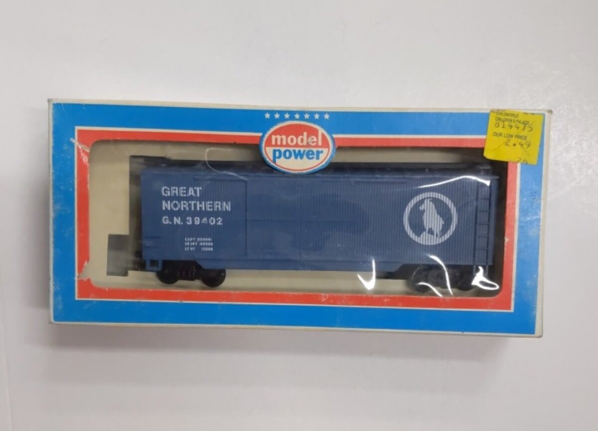 Model Power 9002 HO Great Northern #39402 Boxcar – Trainz