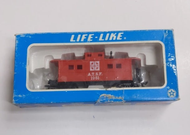 Life Like 8542 HO Red ATSF Santa Fe Caboose #1951 – Trainz