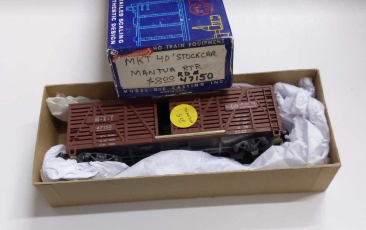 Roundhouse 47150 HO MKT The Katy Cattle Car #47150 – Trainz