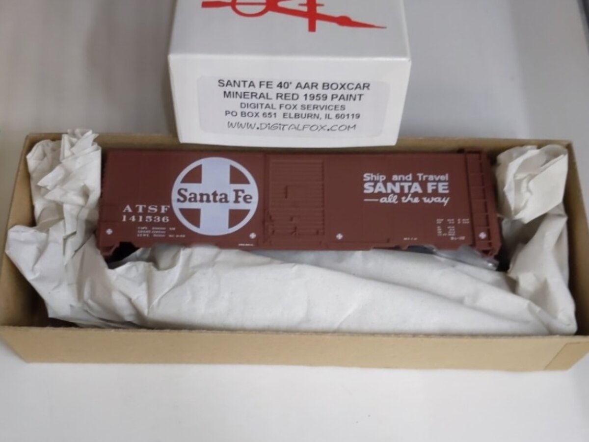 Accurail HO Santa Fe 40' AAR Boxcar Mineral Red 1959 Paint Kit (Set of ...
