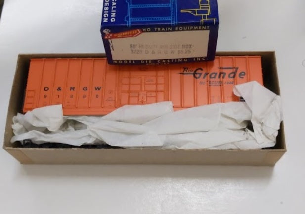 Roundhouse 3228 HO D&RGW 50' Hi-Cube Rib Side Boxcar Kit – Trainz